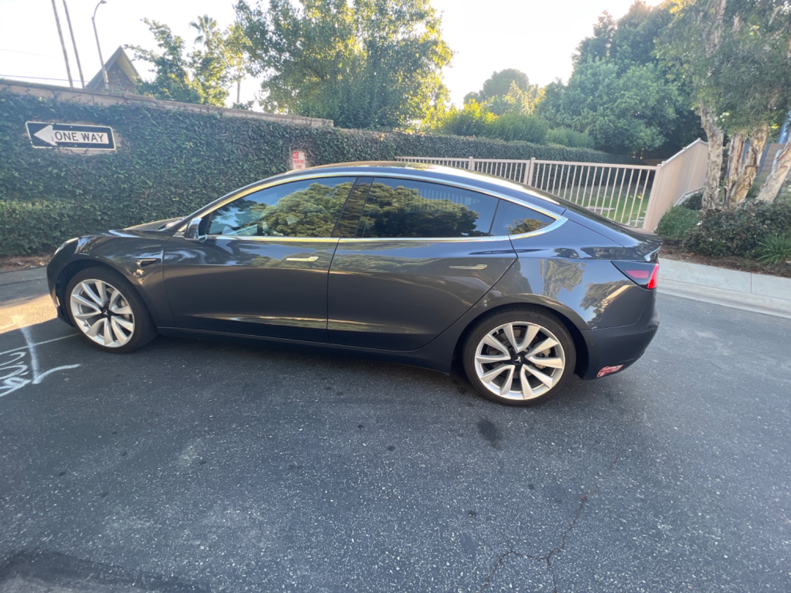2018 Tesla Model 3 Long Range RWD - Find My Electric