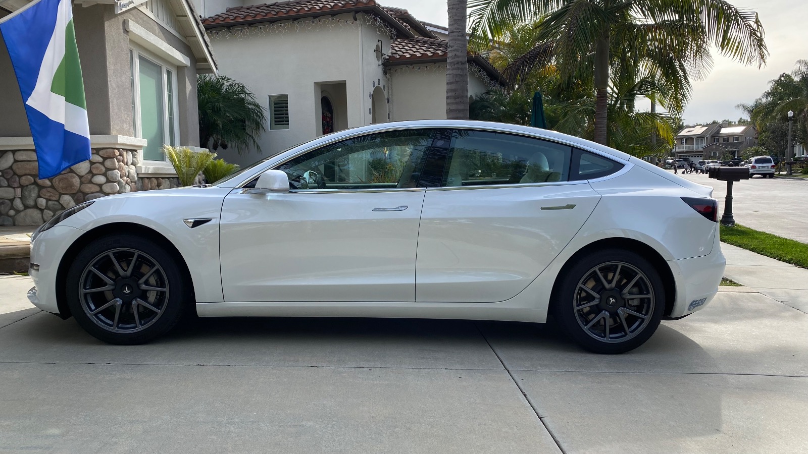 2020 Tesla Model 3 Standard Range Plus RWD - Find My Electric