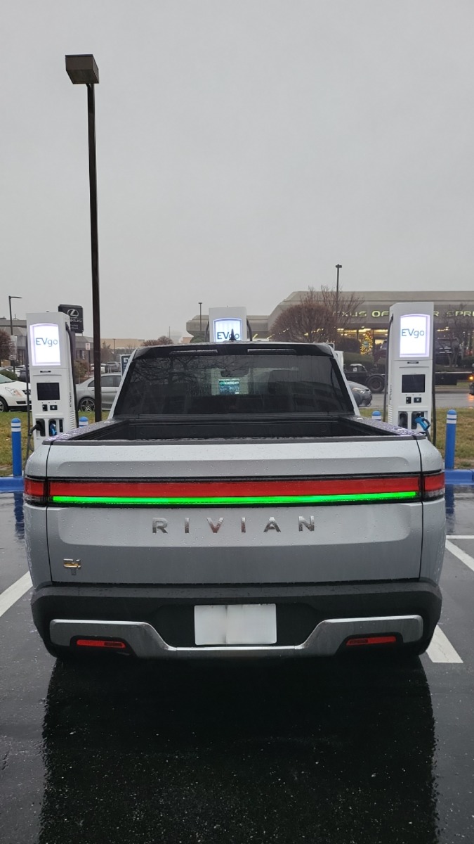 2022 Rivian R1T Adventure - Find My Electric