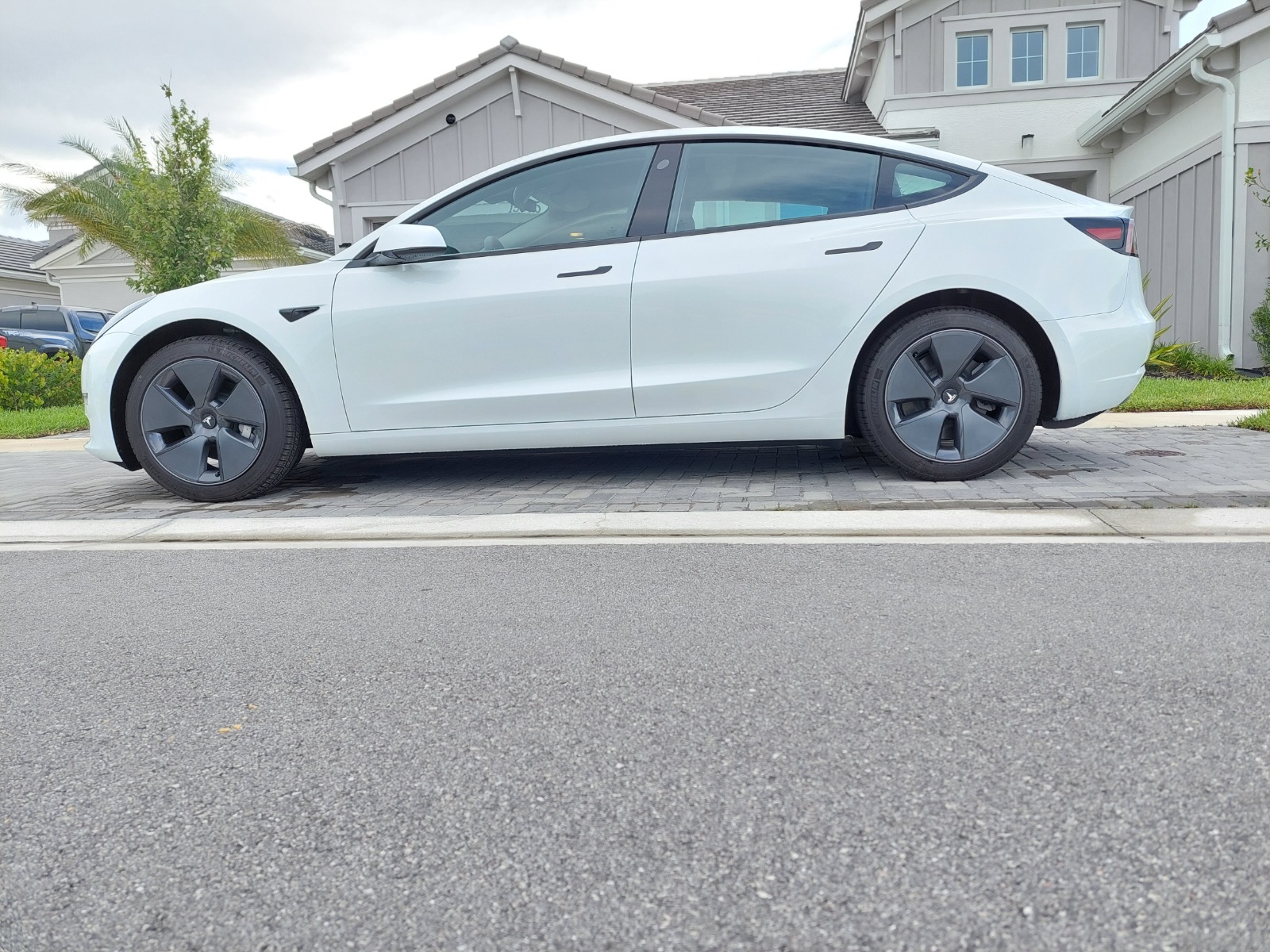 2022 Tesla Model 3 Long Range AWD - Find My Electric