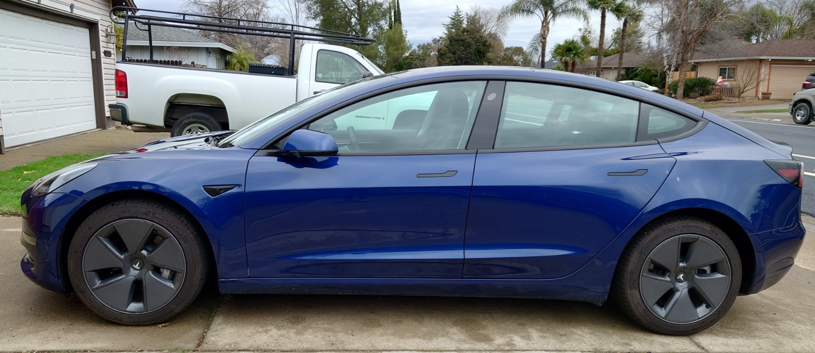 2022 Tesla Model 3 Standard Range Plus RWD - Find My Electric