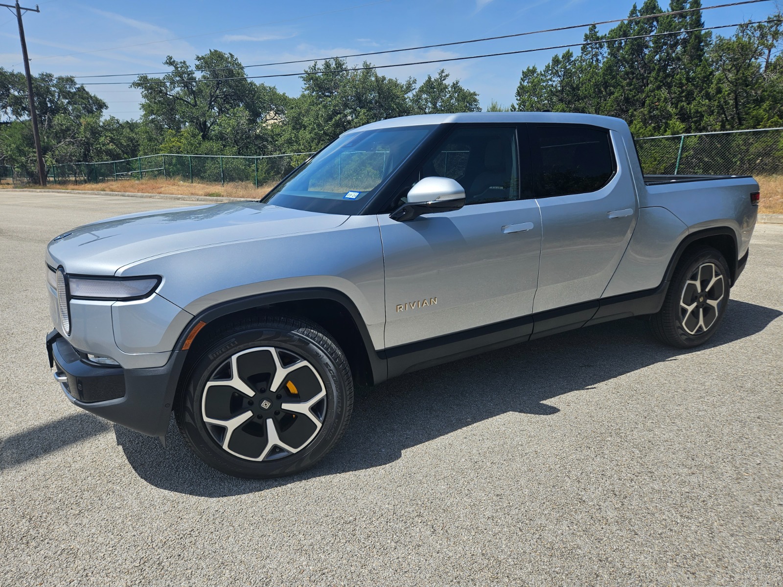 2023 Rivian R1T Adventure - Find My Electric