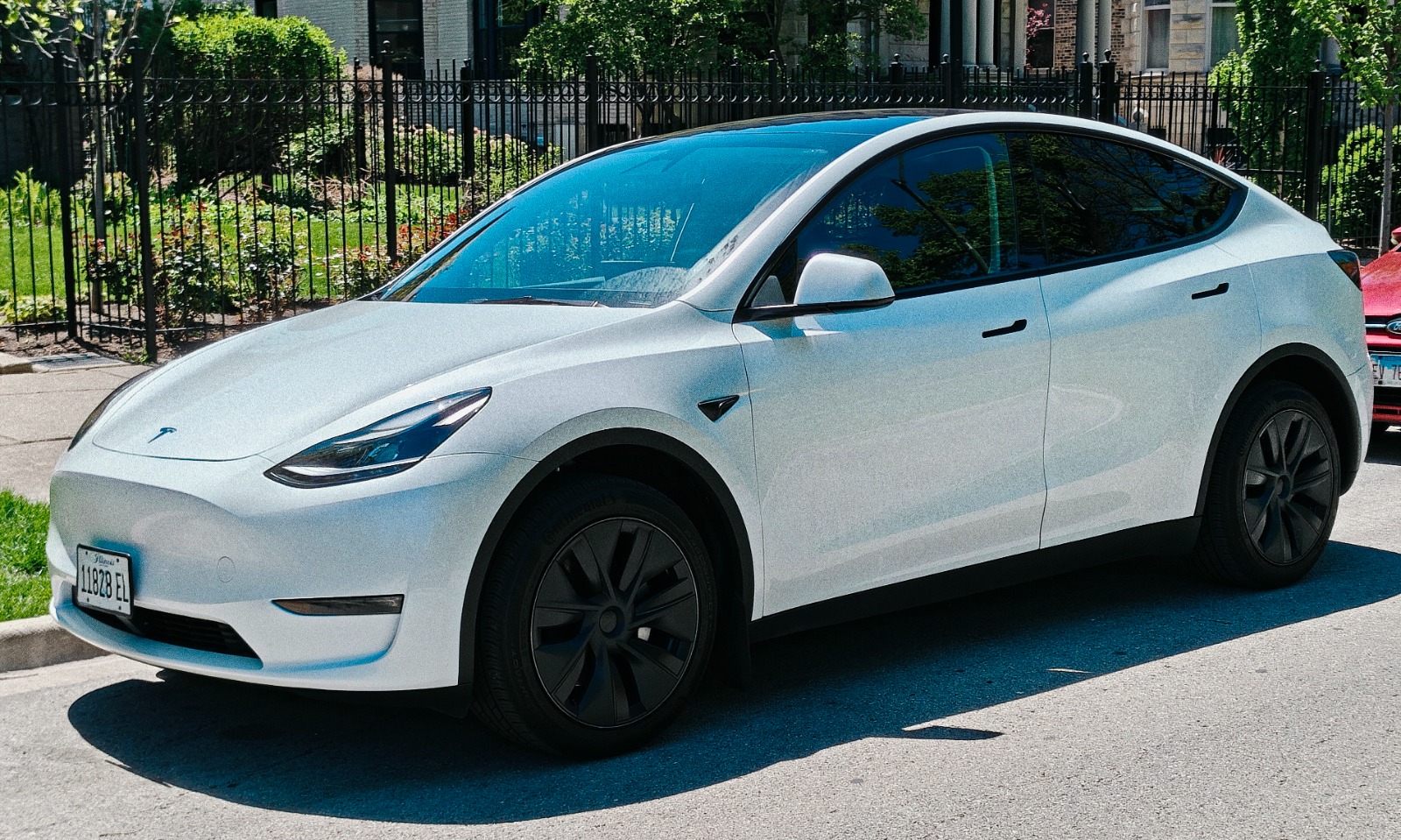 2025 Tesla Model Y Long Range AWD - Find My Electric