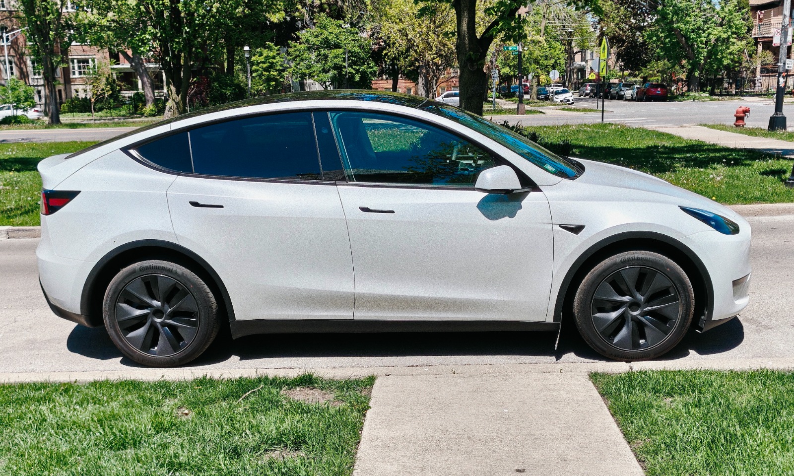 2025 Tesla Model Y Long Range AWD - Find My Electric
