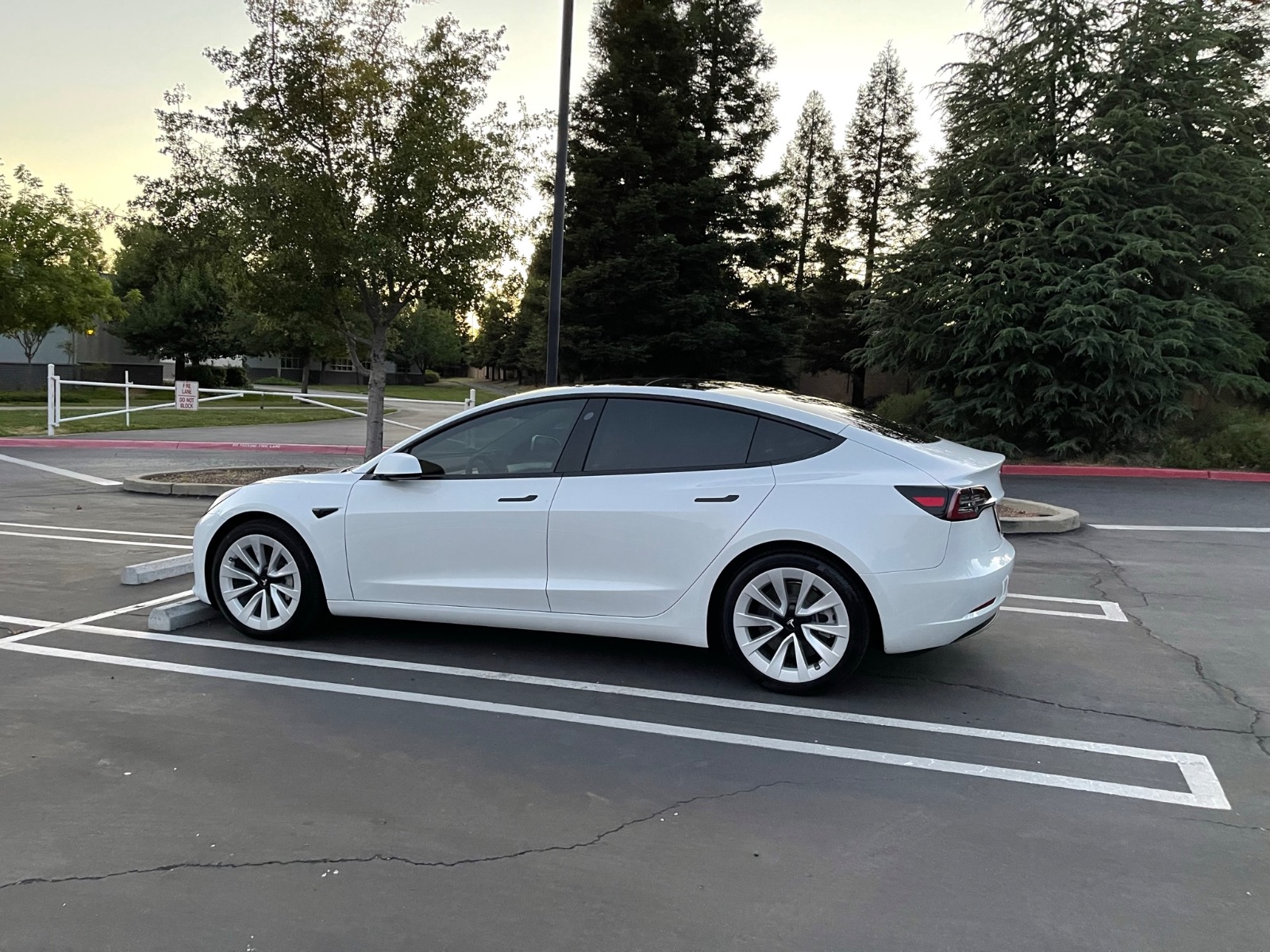 2022 Tesla Model 3 Long Range AWD - Find My Electric