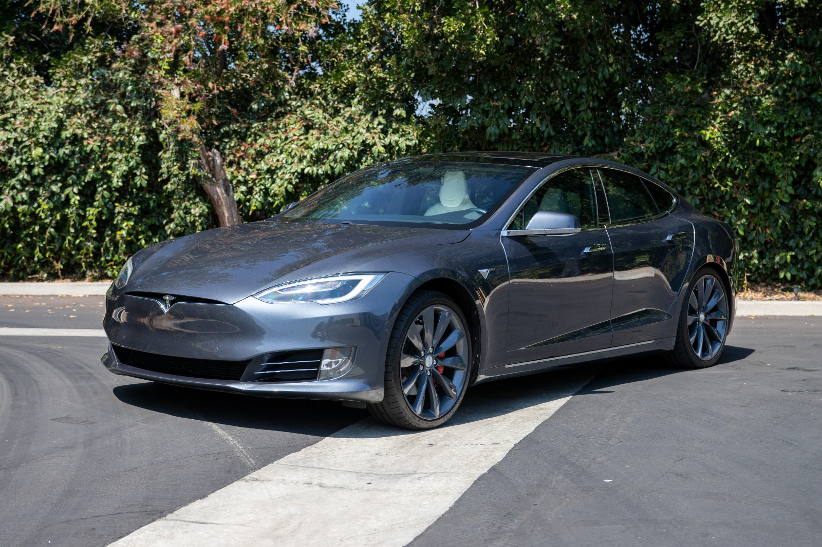 2016 Tesla Model S P100DL - Find My Electric