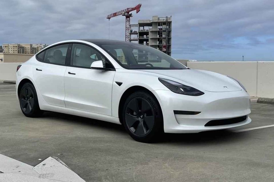 2022 Tesla Model 3 Standard Range Plus RWD - Find My Electric
