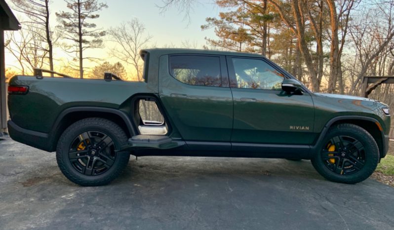 2022 Rivian R1T Adventure - Find My Electric