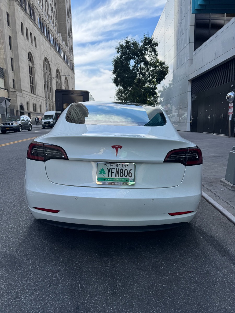 2022 Tesla Model 3 Standard Range RWD - Find My Electric