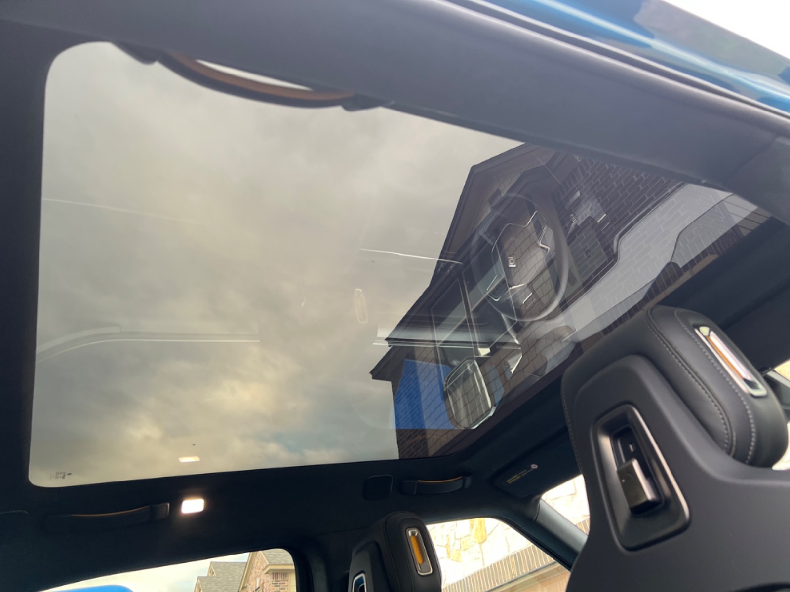 2023 Rivian R1T Adventure - Find My Electric