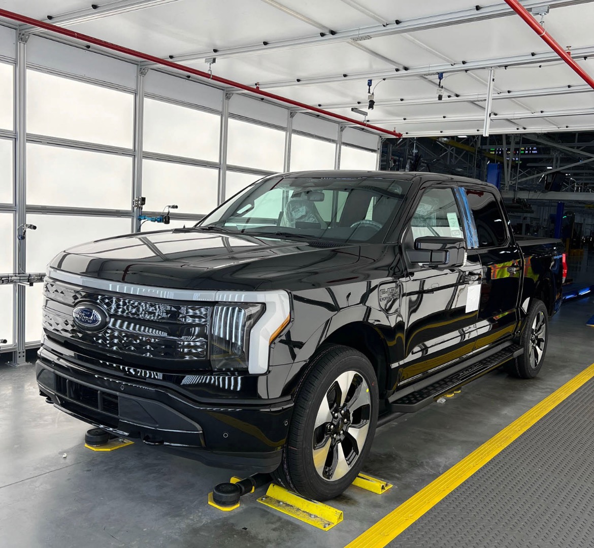 2022 Ford F-150 Lightning Platinum - Find My Electric