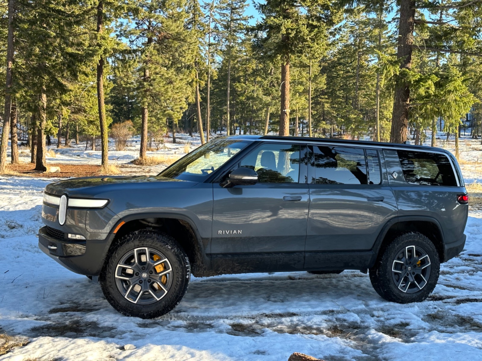 2022 Rivian R1S Launch Edition - Find My Electric