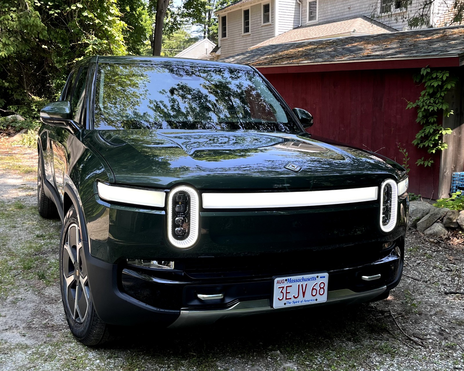 2023 Rivian R1T Adventure - Find My Electric