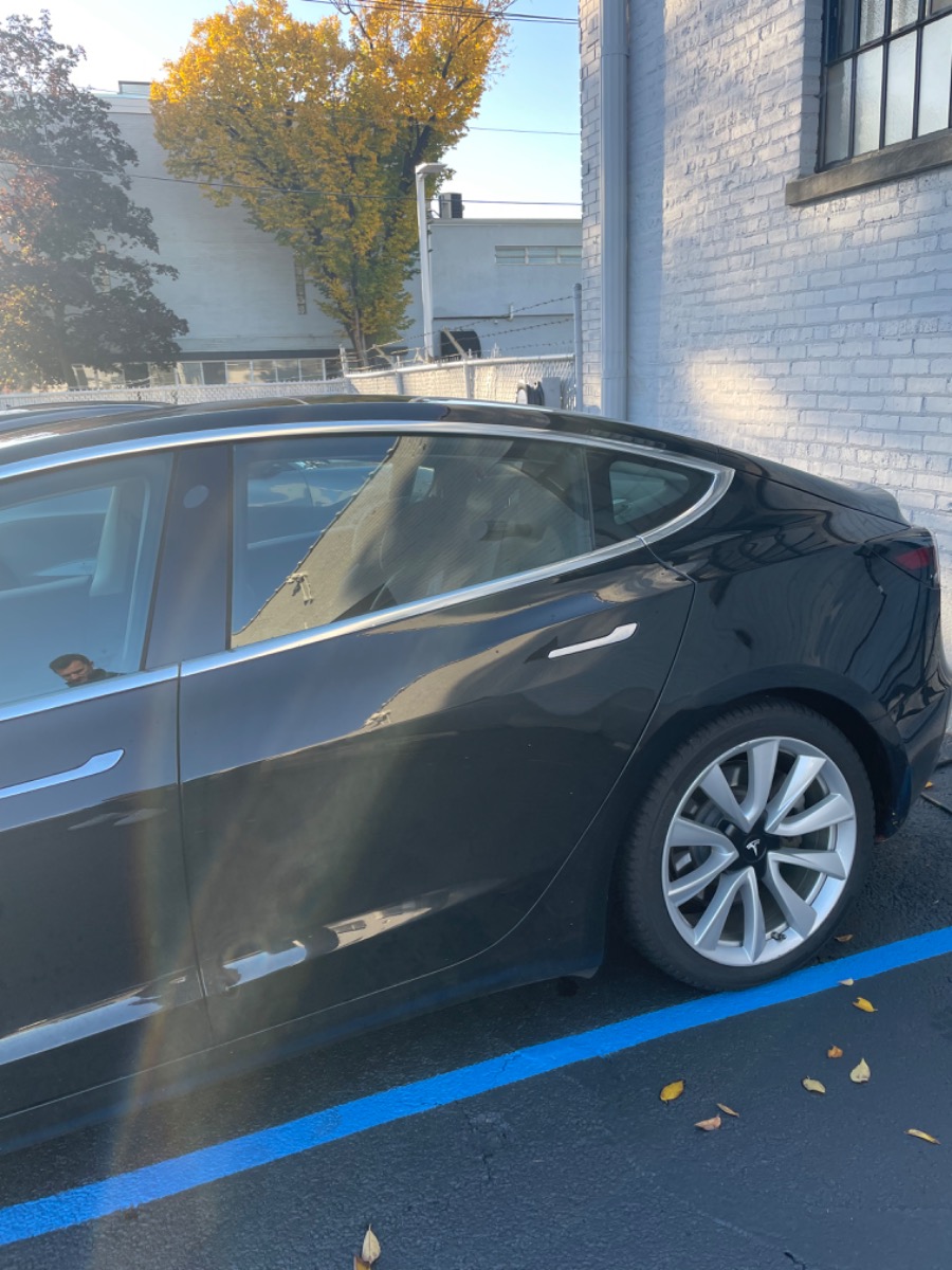 2018 Tesla Model 3 Mid Range RWD - Find My Electric