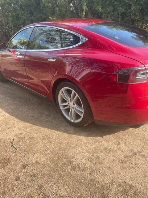 2014 Tesla Model S 85 - Find My Electric