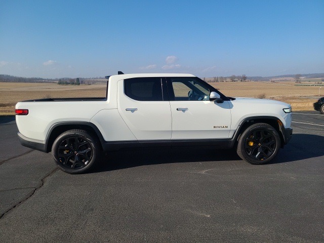 2023 Rivian R1T Adventure - Find My Electric