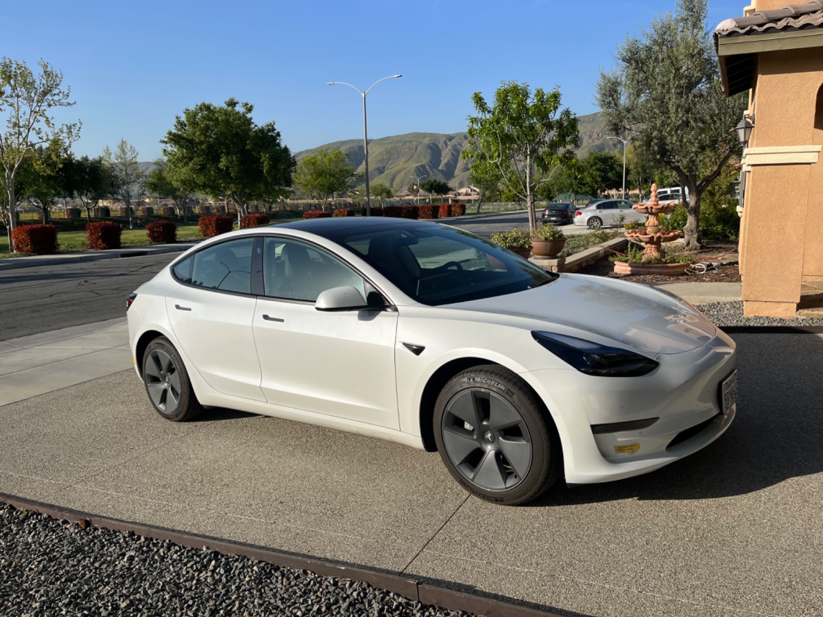 2022 Tesla Model 3 Standard Range Plus RWD - Find My Electric