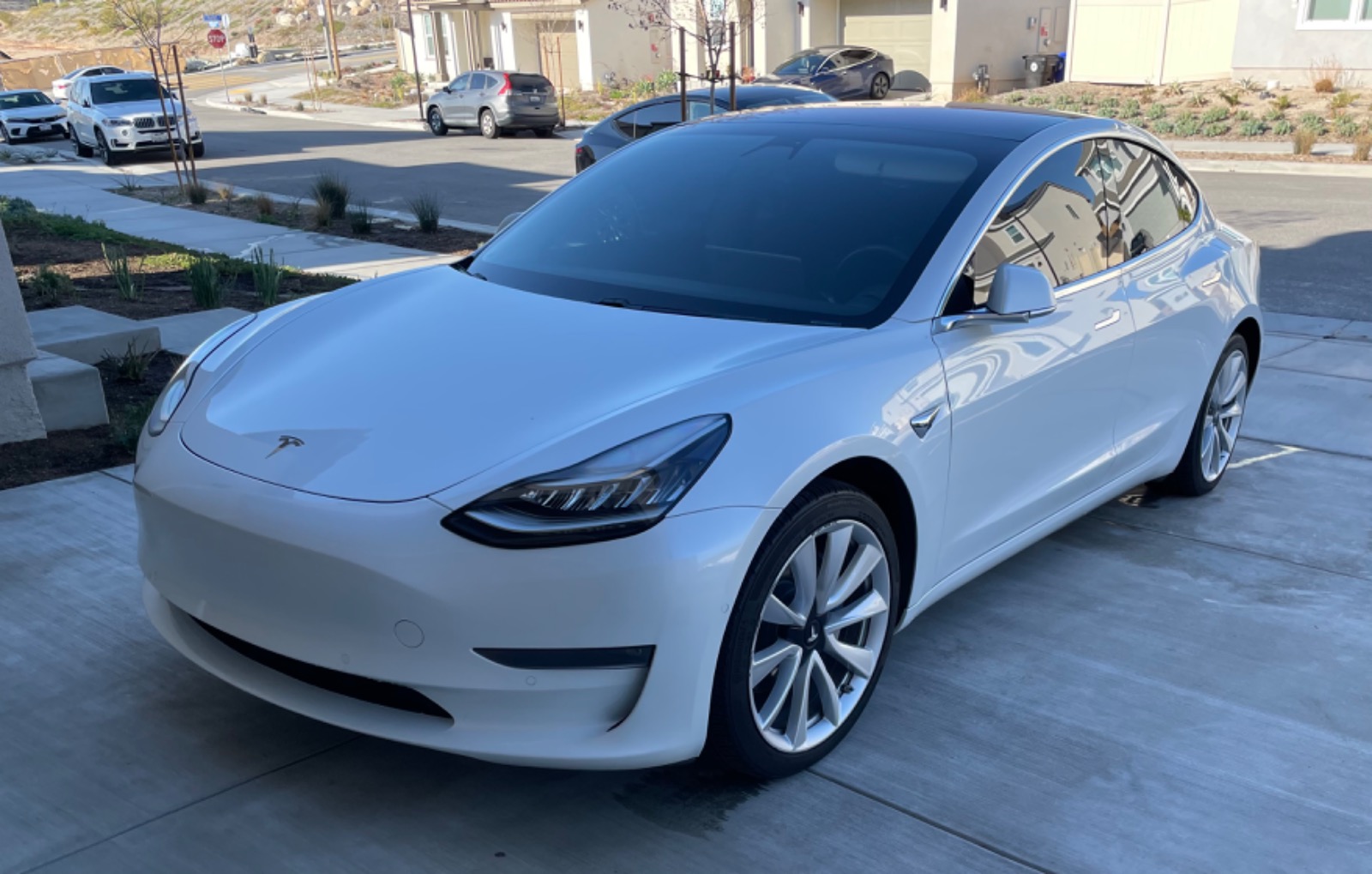 2018 Tesla Model 3 Mid Range RWD - Find My Electric