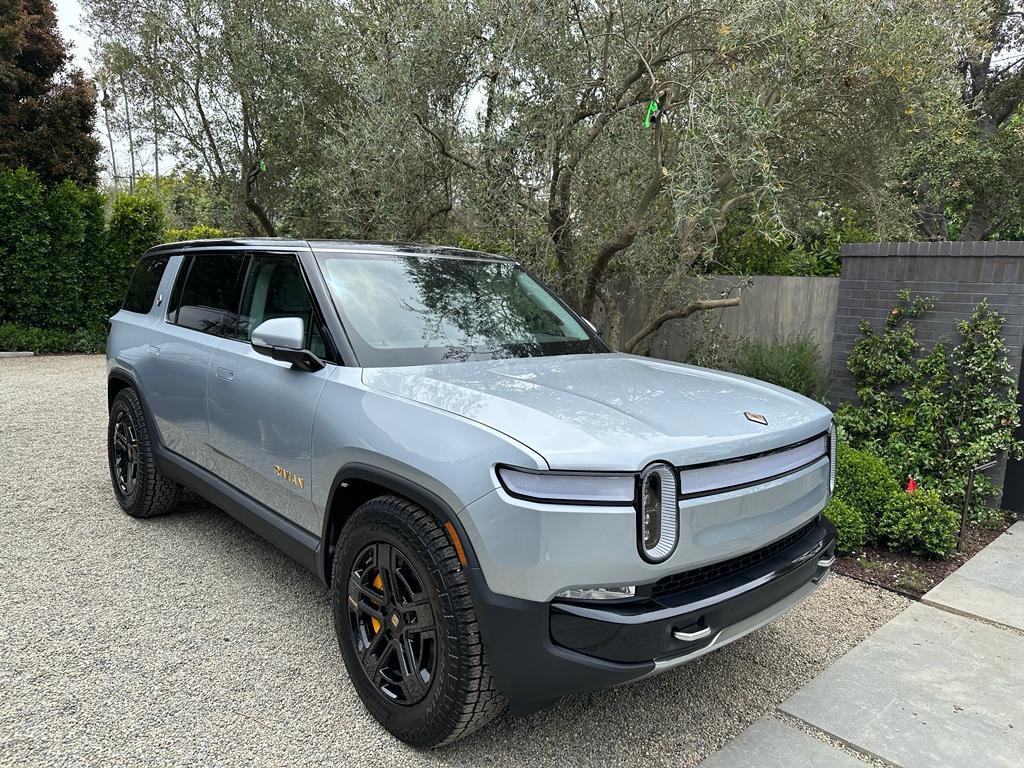 2023 Rivian R1S Adventure - Find My Electric
