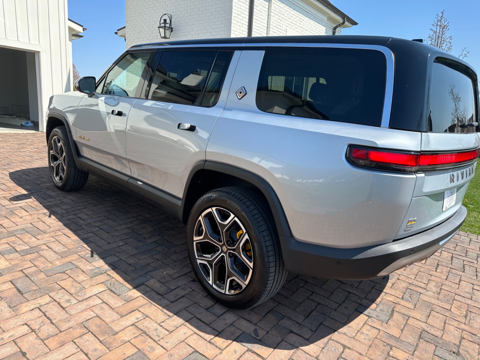 2023 Rivian R1S Launch Edition - Find My Electric