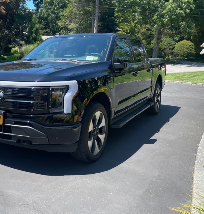 2022 Ford F-150 Lightning Platinum - Find My Electric