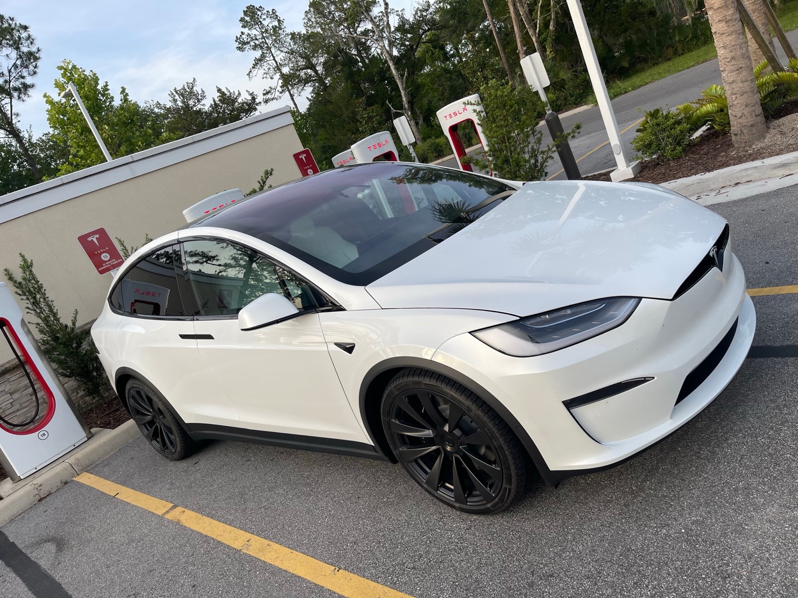 2022 Tesla Model X Long Range AWD - Find My Electric