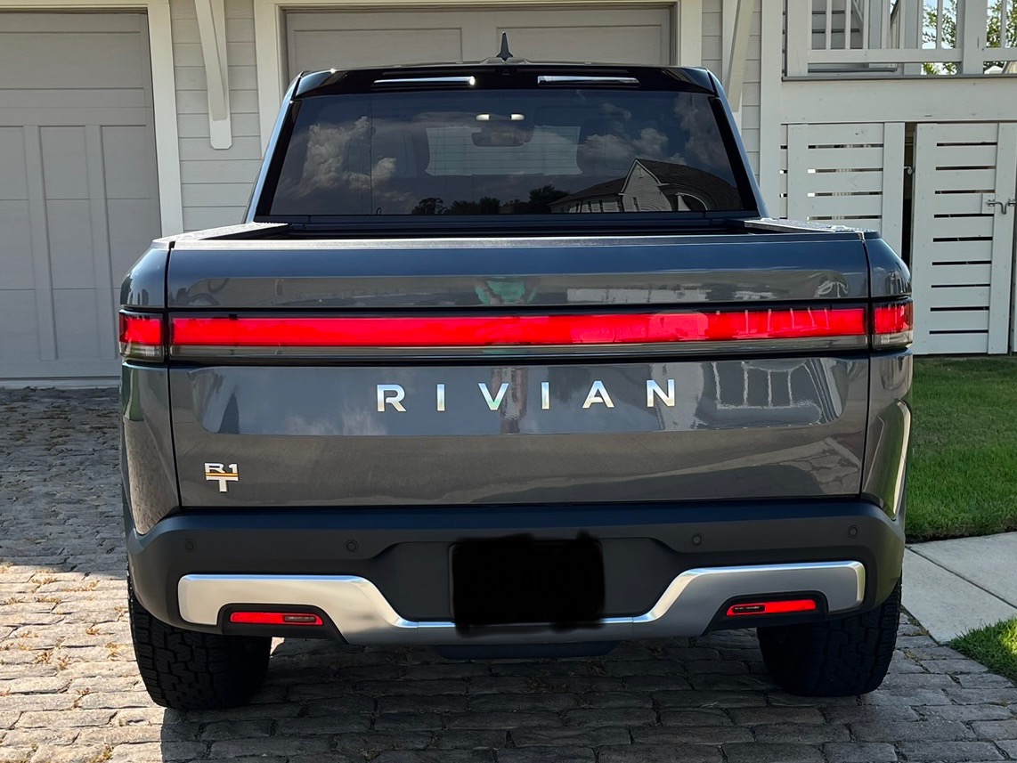 2023 Rivian R1T Adventure - Find My Electric