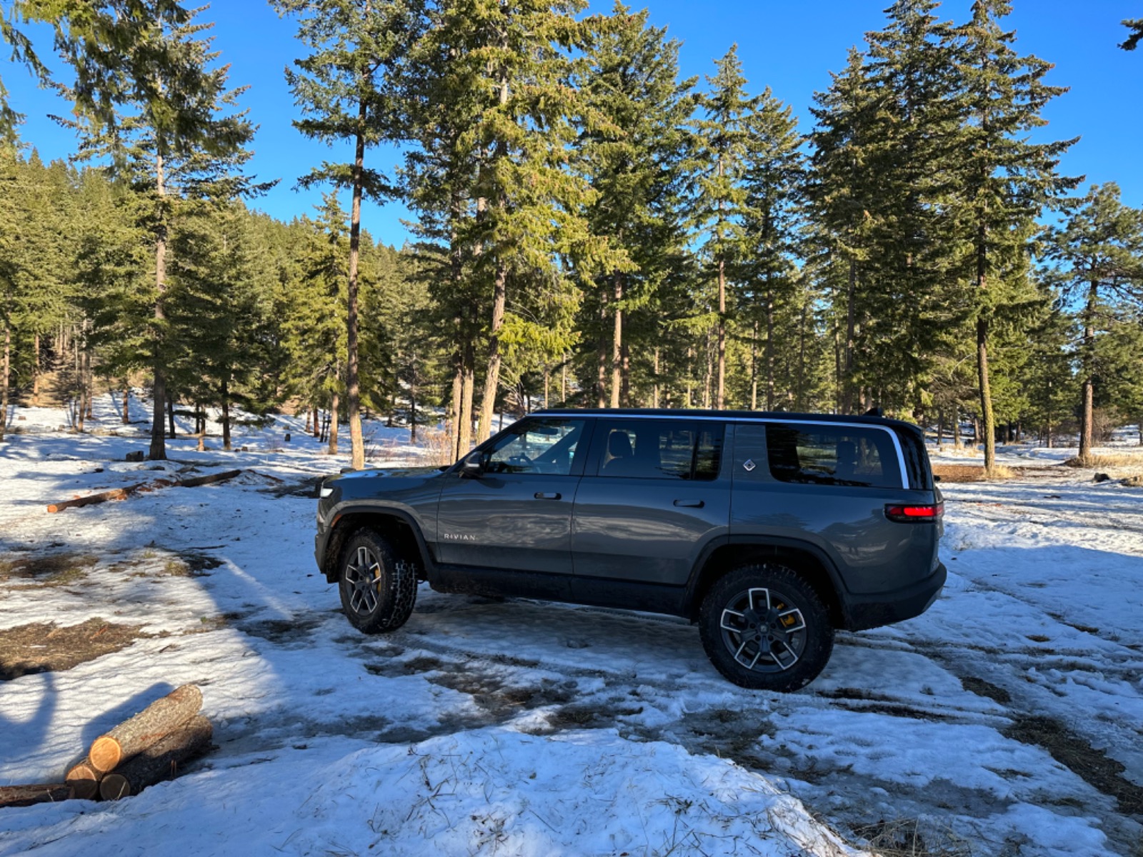 2022 Rivian R1S Launch Edition - Find My Electric