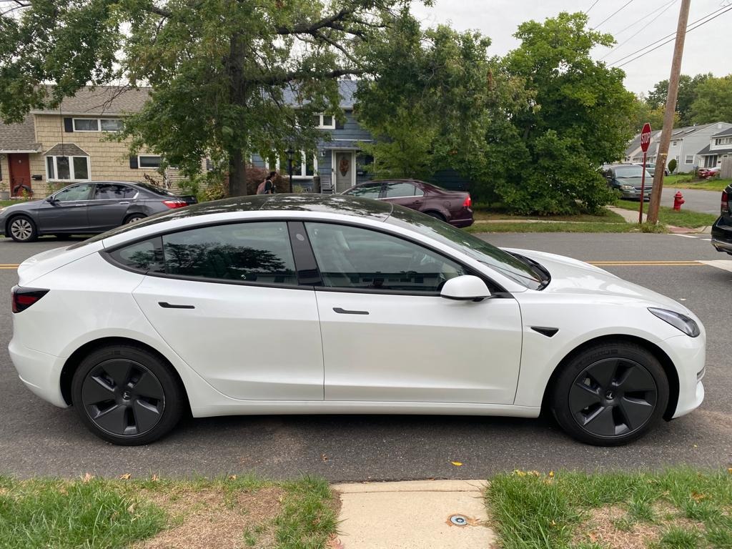2022 Tesla Model 3 Standard Range Plus RWD - Find My Electric