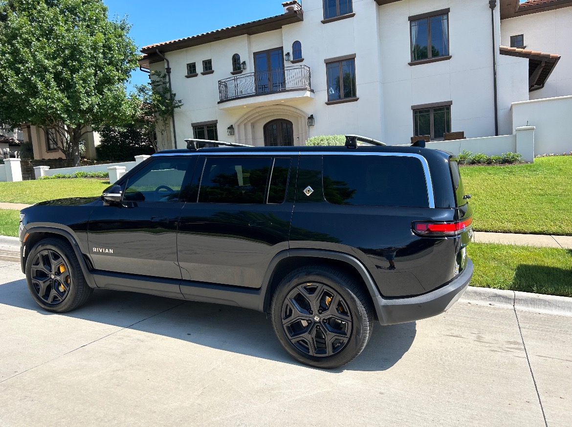 2023 Rivian R1S Launch Edition - Find My Electric