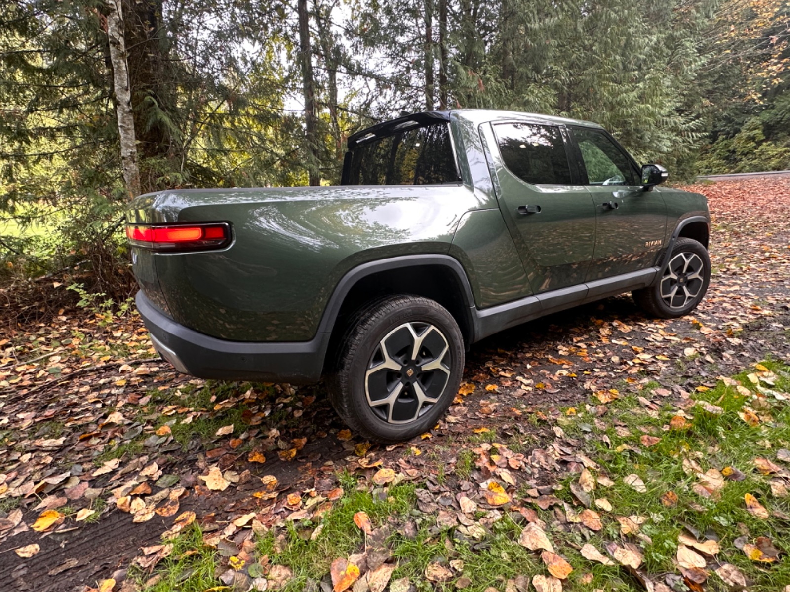 2023 Rivian R1T Adventure - Find My Electric