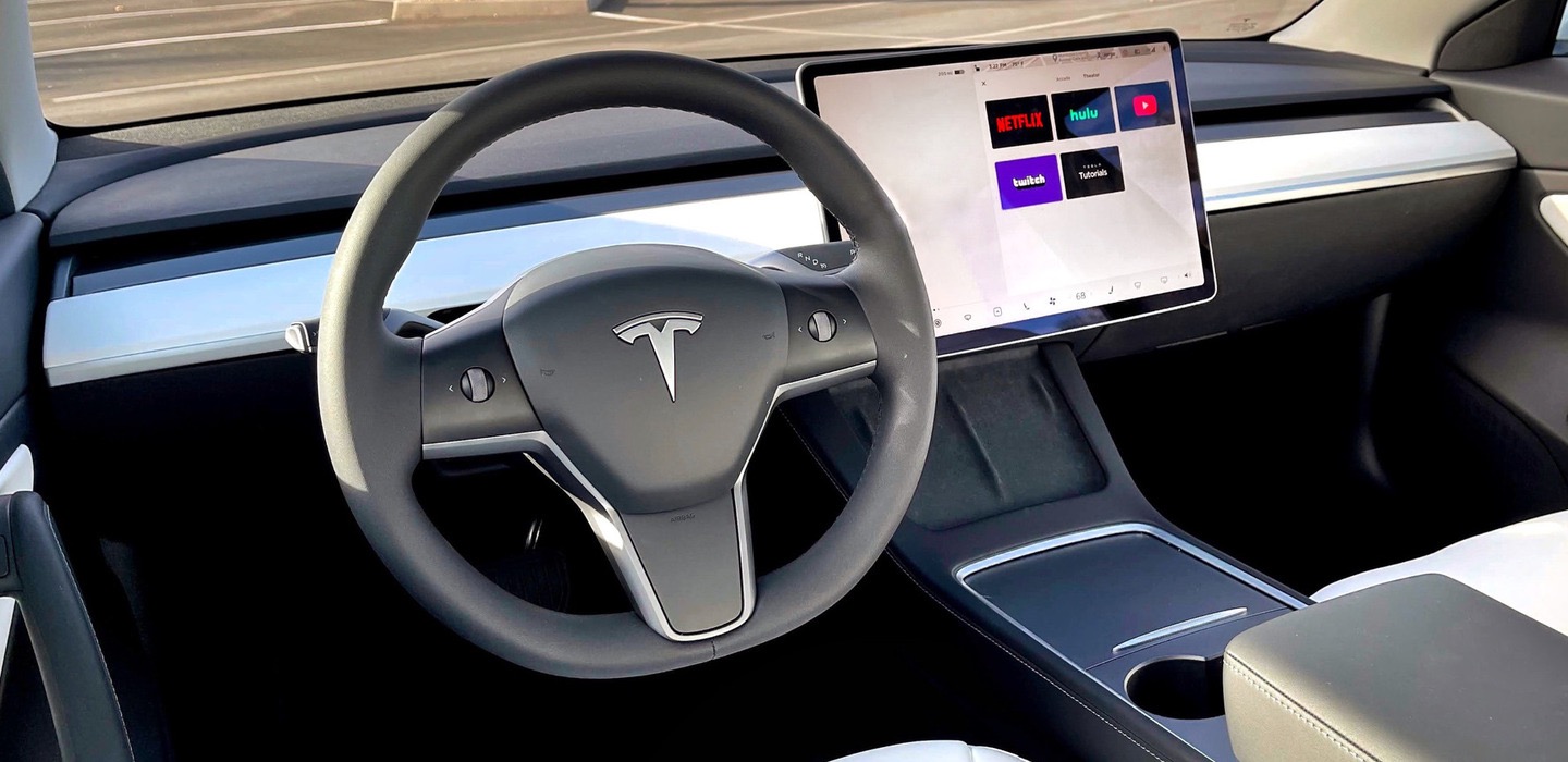 2022 Tesla Model 3 Standard Range Plus RWD - Find My Electric