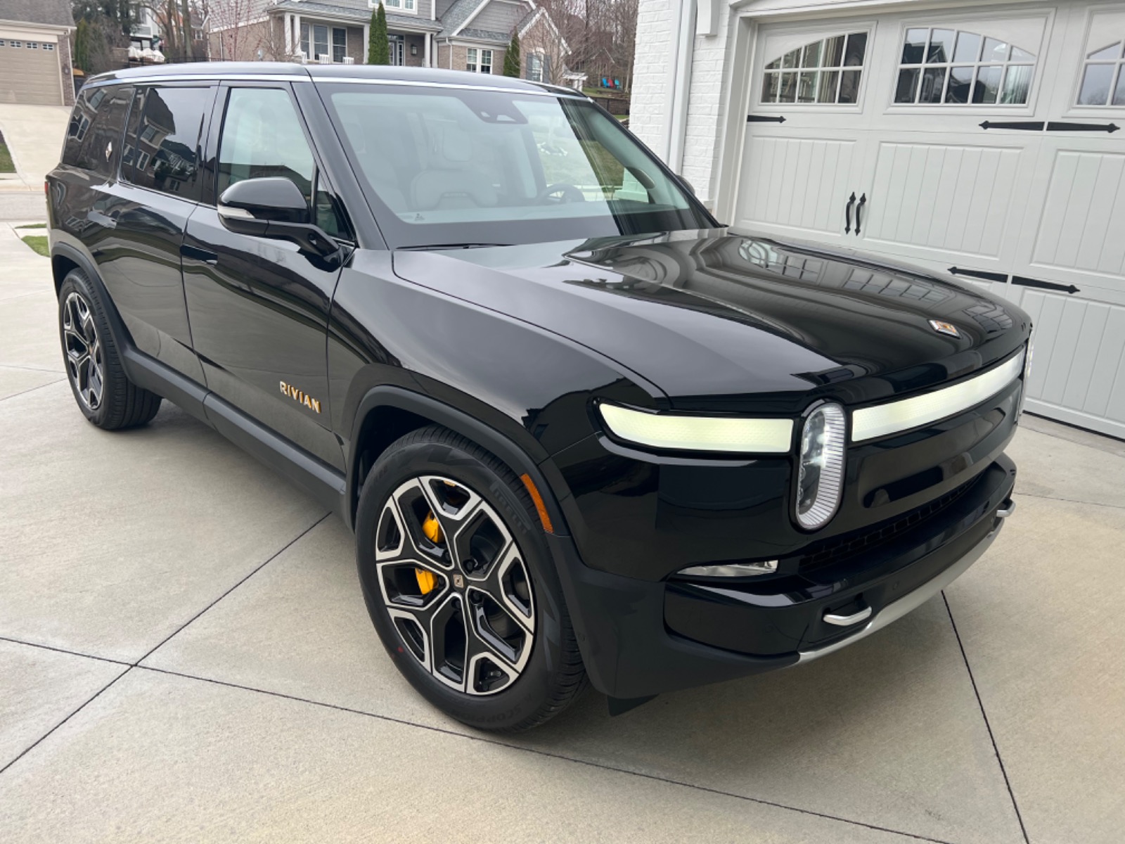 2022 Rivian R1S Launch Edition - Find My Electric