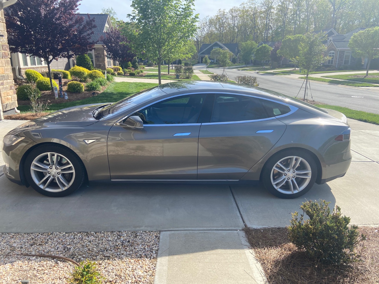 2015 Tesla Model S 85D - Find My Electric