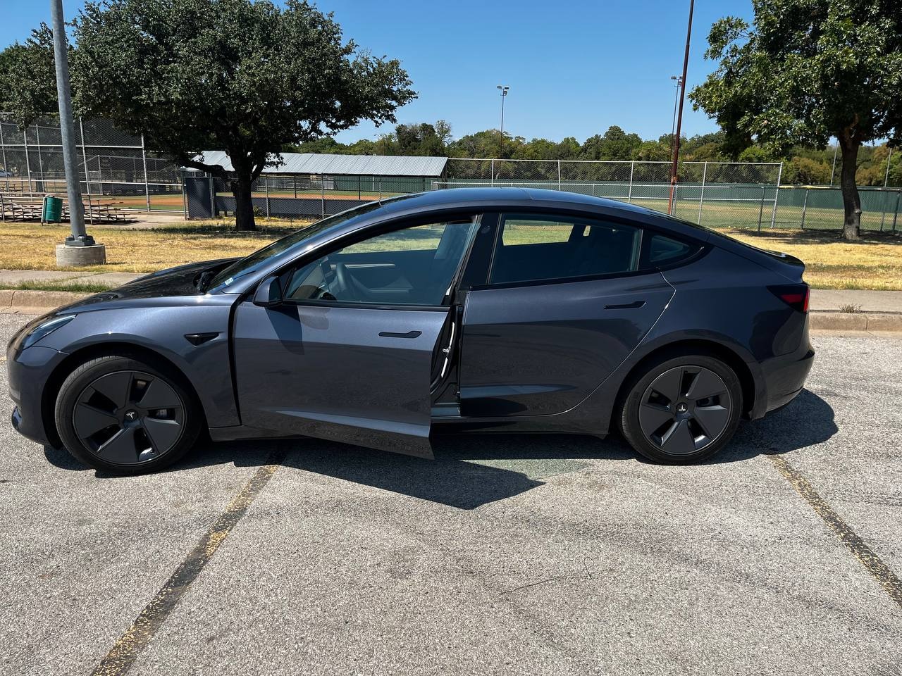 2022 Tesla Model 3 Long Range AWD - Find My Electric