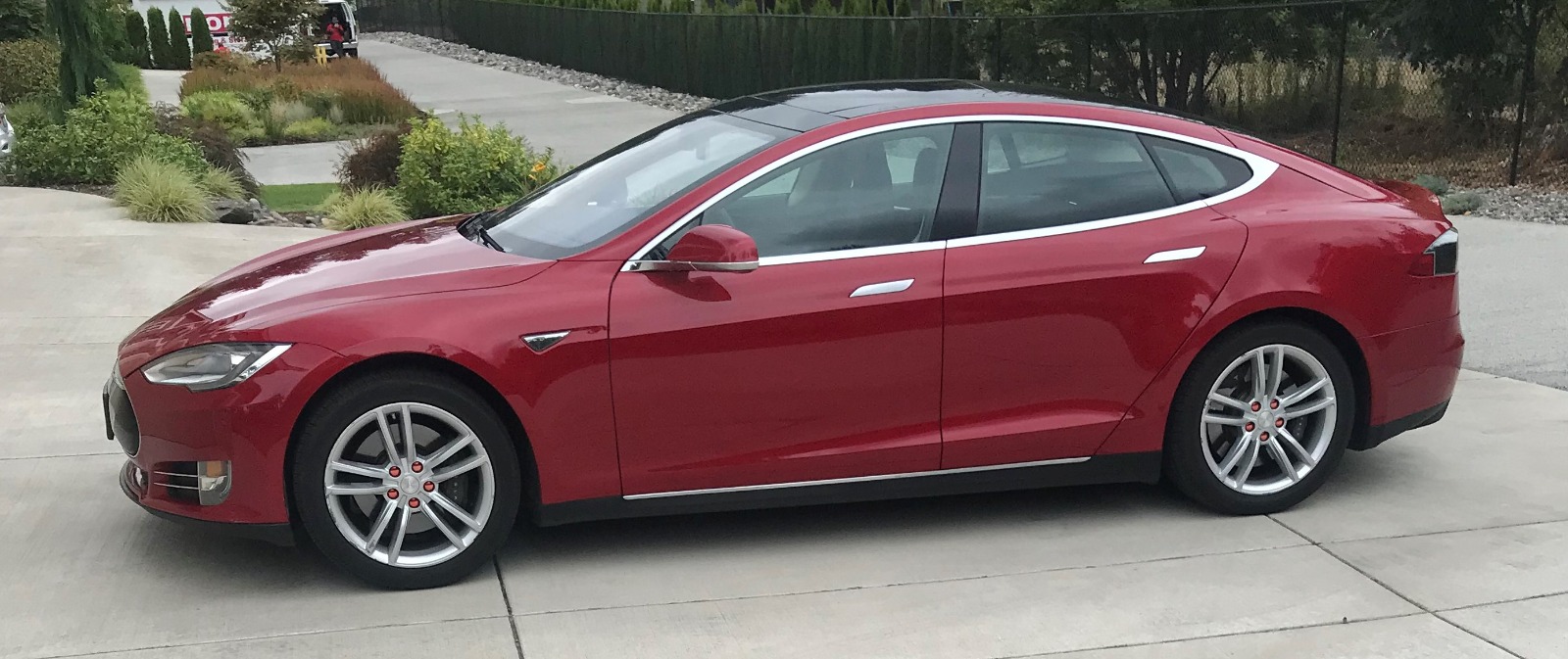 2014 Tesla Model S 85 - Find My Electric