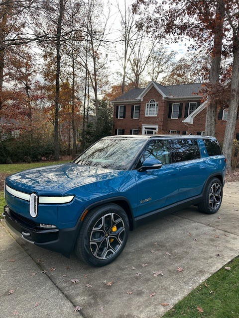 2023 Rivian R1S Adventure - Find My Electric
