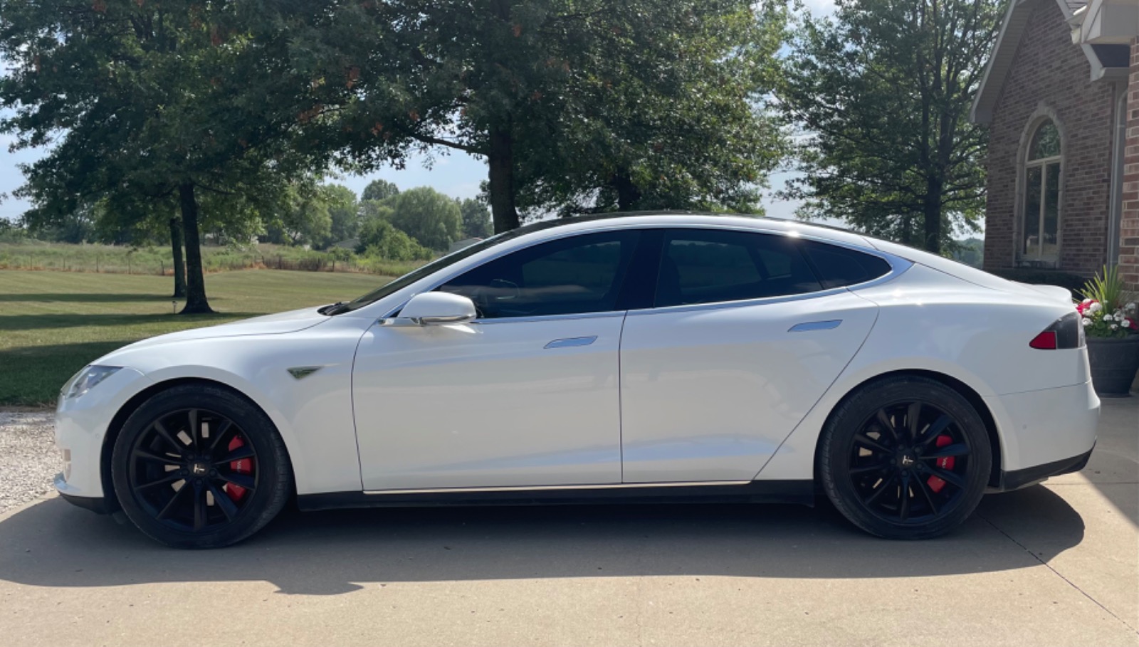 2016 Tesla Model S 90D - Find My Electric