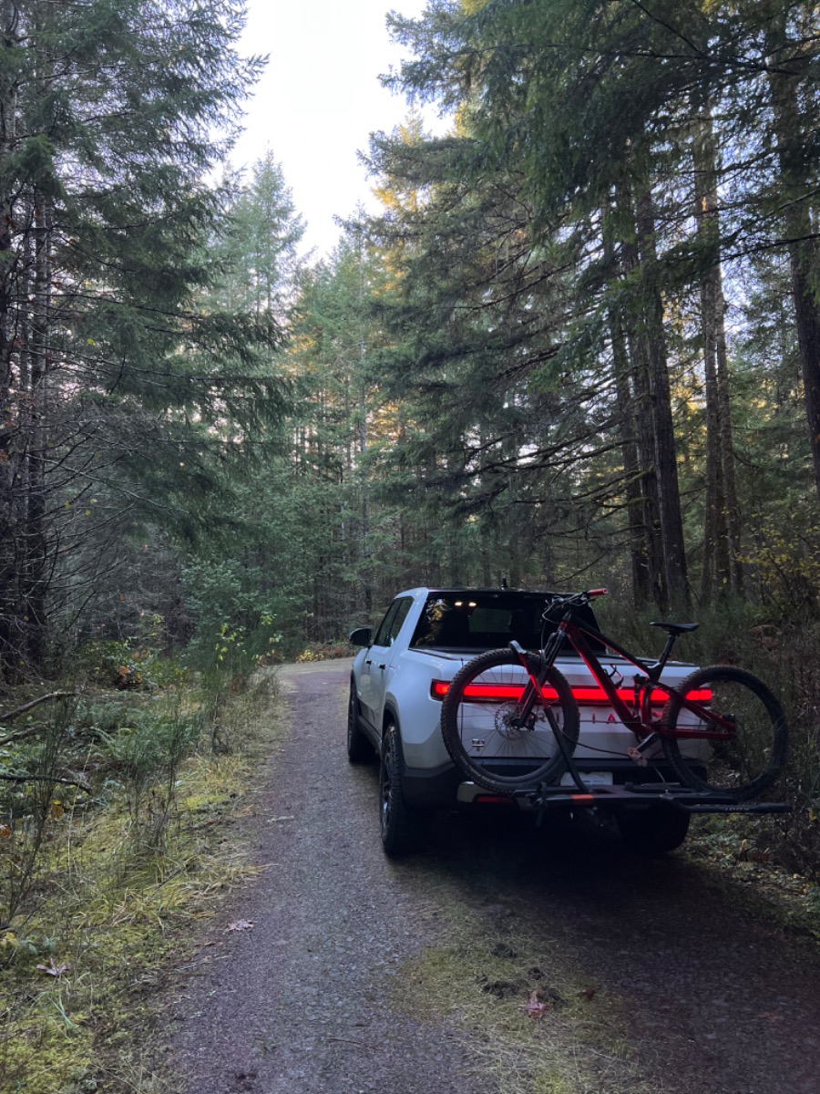2022 Rivian R1T Adventure - Find My Electric