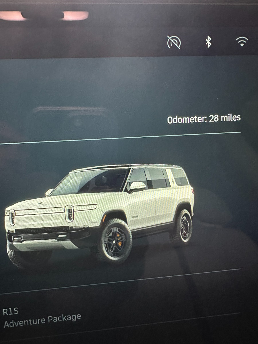2023 Rivian R1S Adventure - Find My Electric