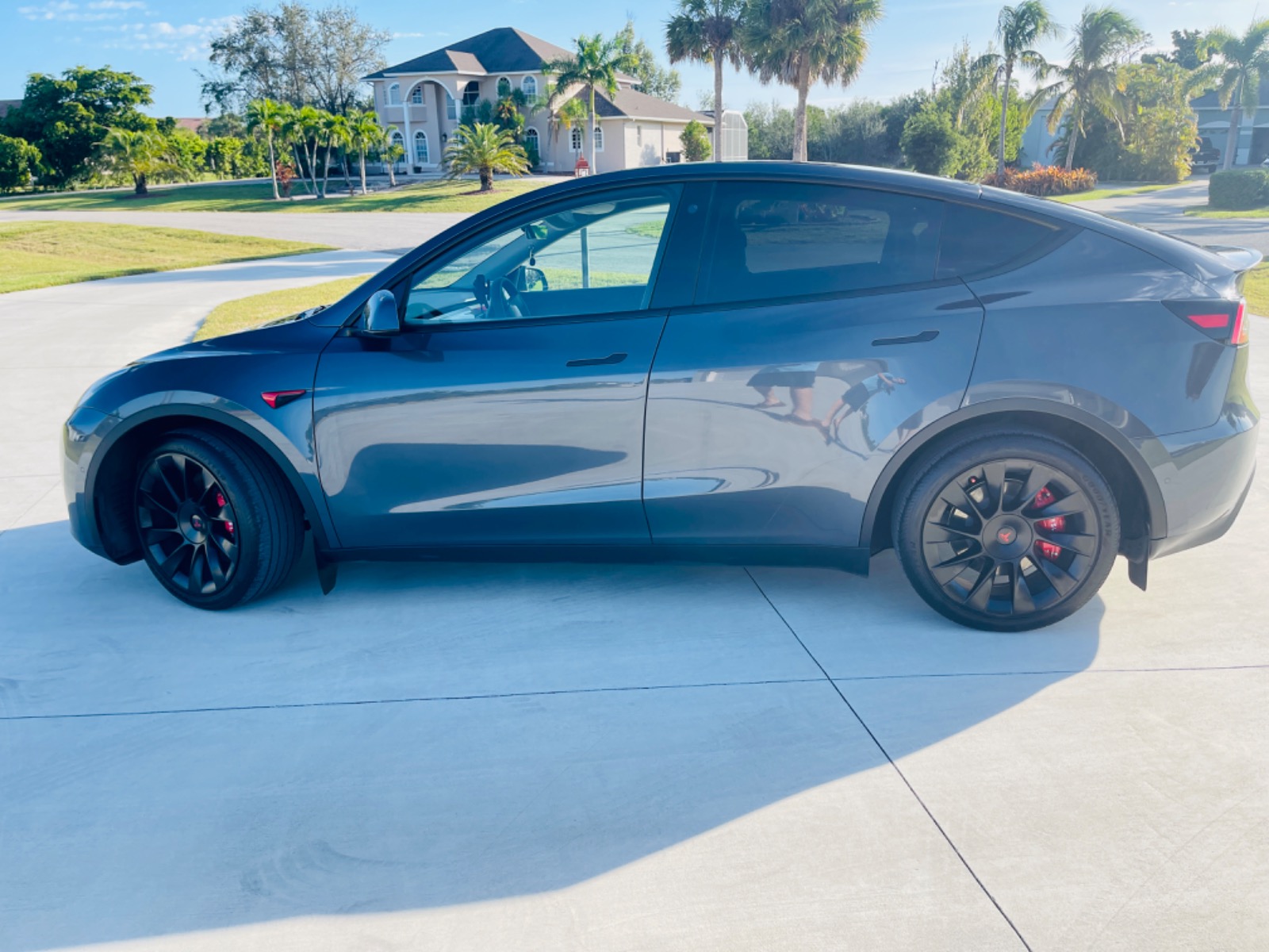 2022 Tesla Model Y Long Range AWD - Find My Electric
