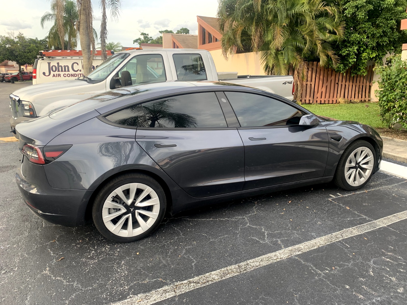 2022 Tesla Model 3 Standard Range Plus RWD - Find My Electric