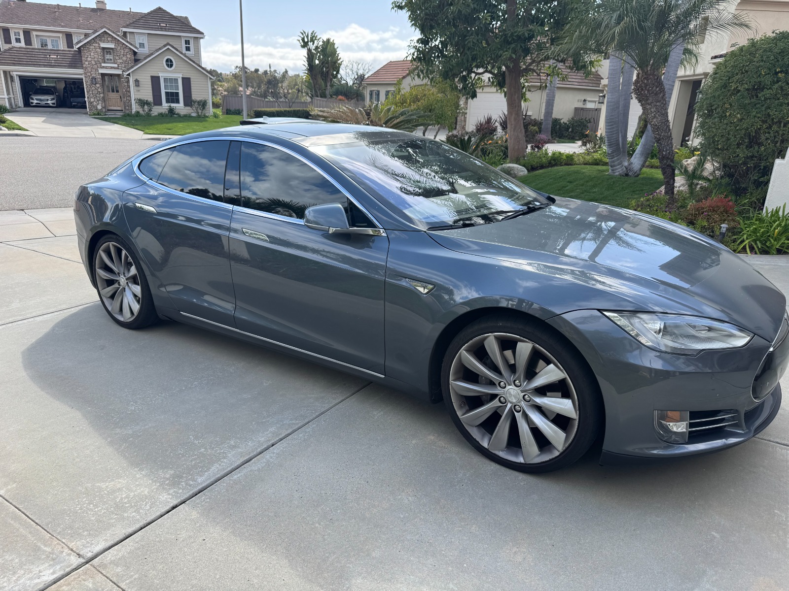 2013 Tesla Model S P85+ - Find My Electric