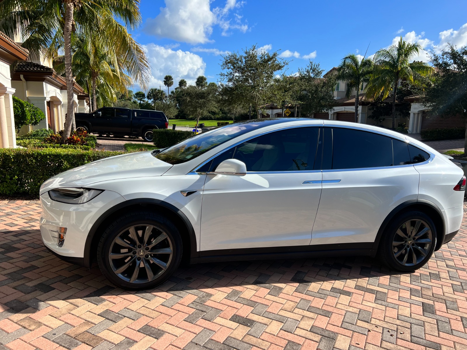 2020 Tesla Model X Long Range Plus AWD - Find My Electric