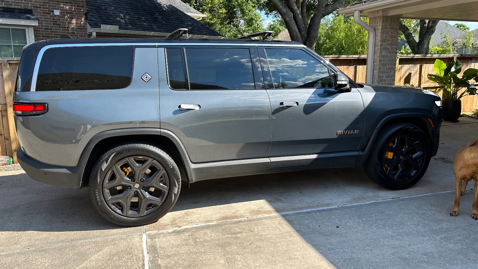 2022 Rivian R1S Launch Edition - Find My Electric
