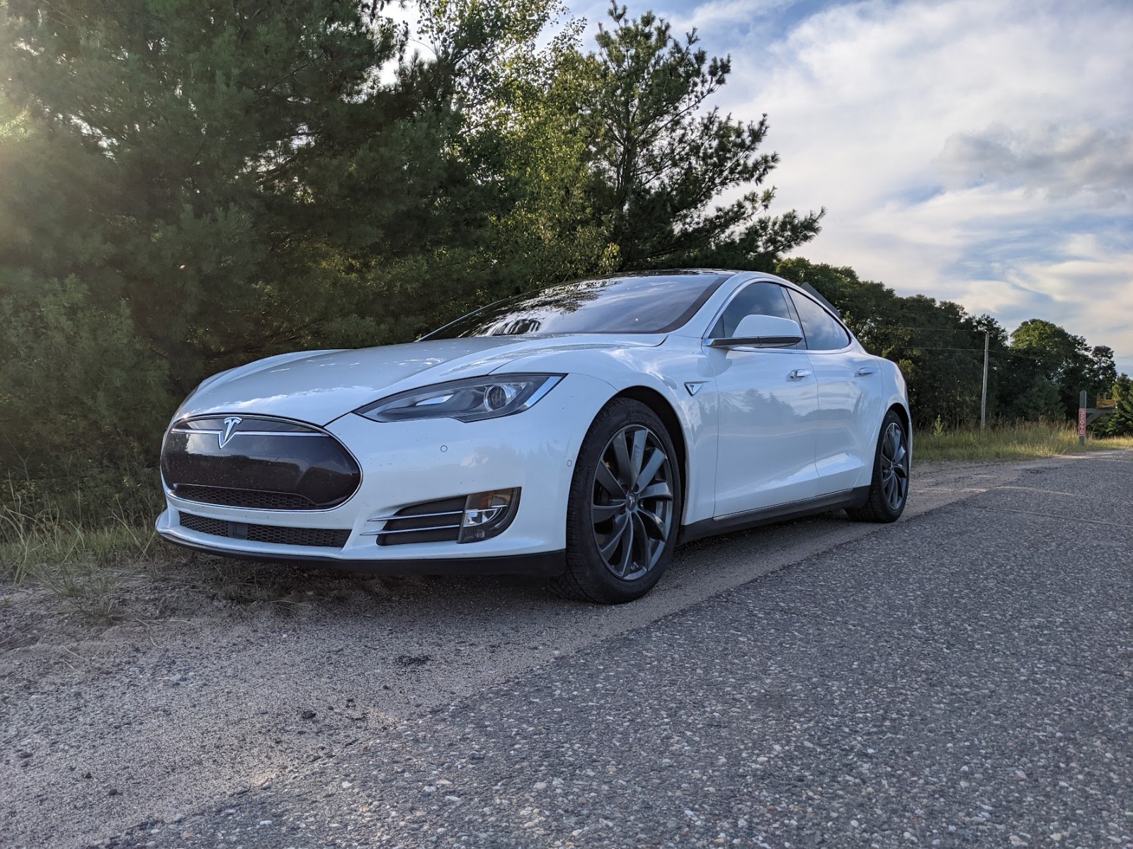 2015 Tesla Model S 85D - Find My Electric