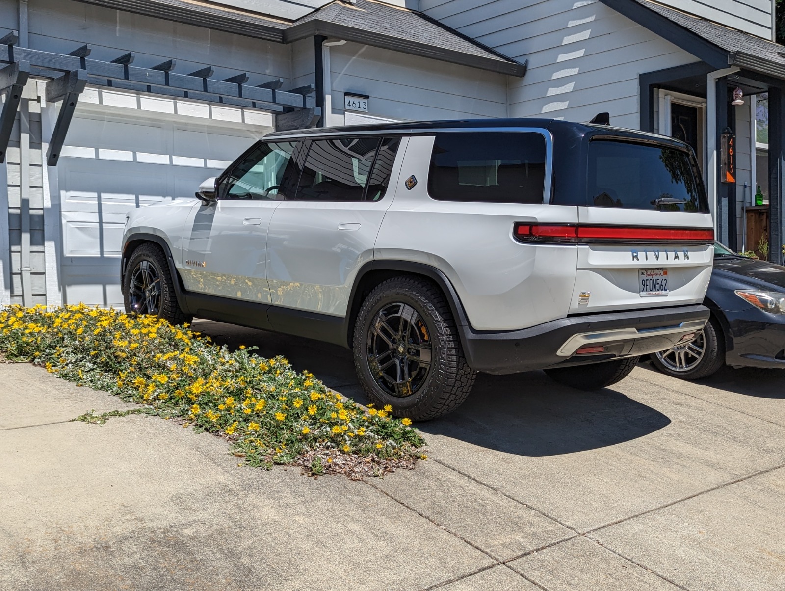 2022 Rivian R1S Launch Edition - Find My Electric
