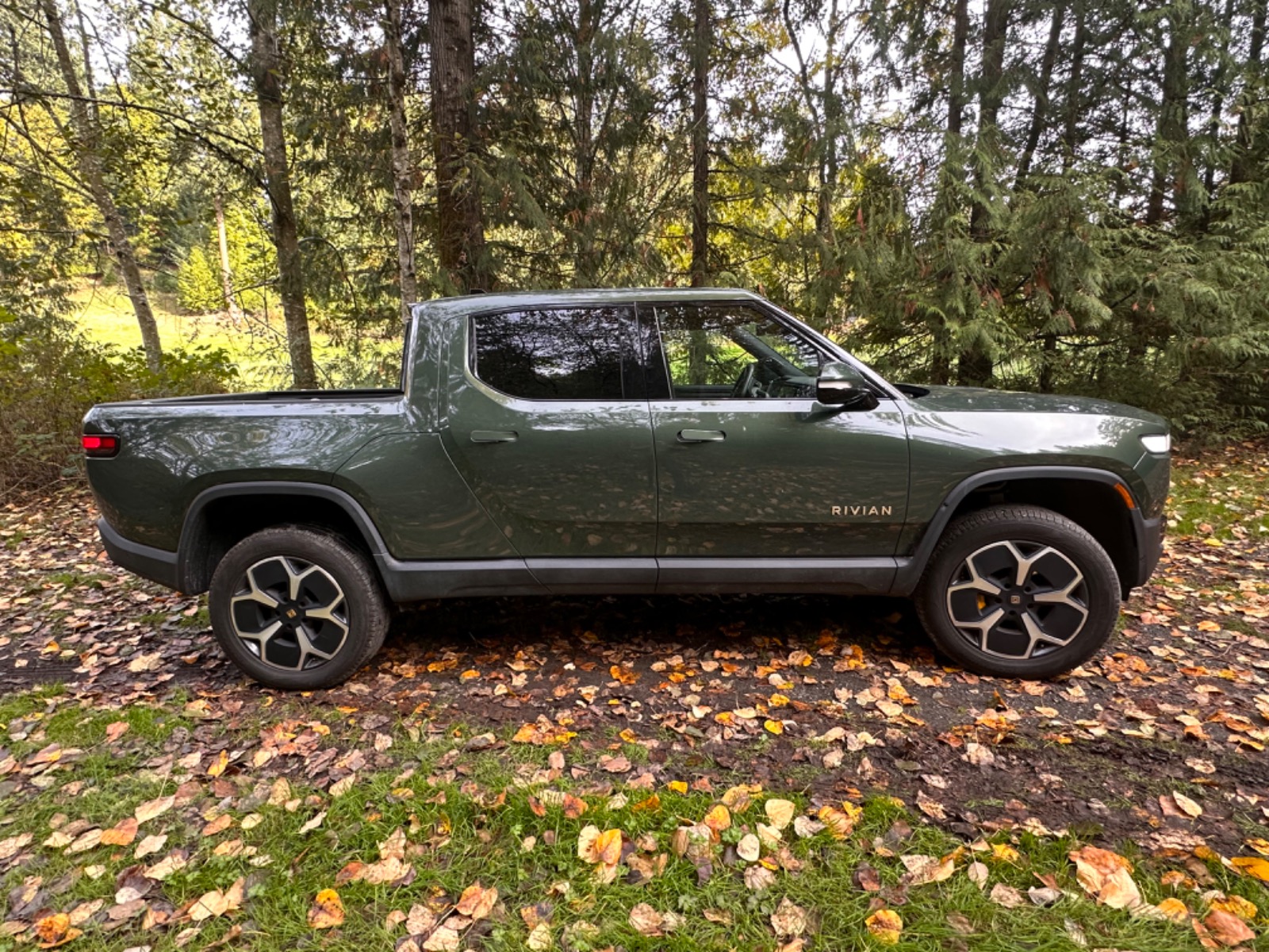 2023 Rivian R1T Adventure - Find My Electric
