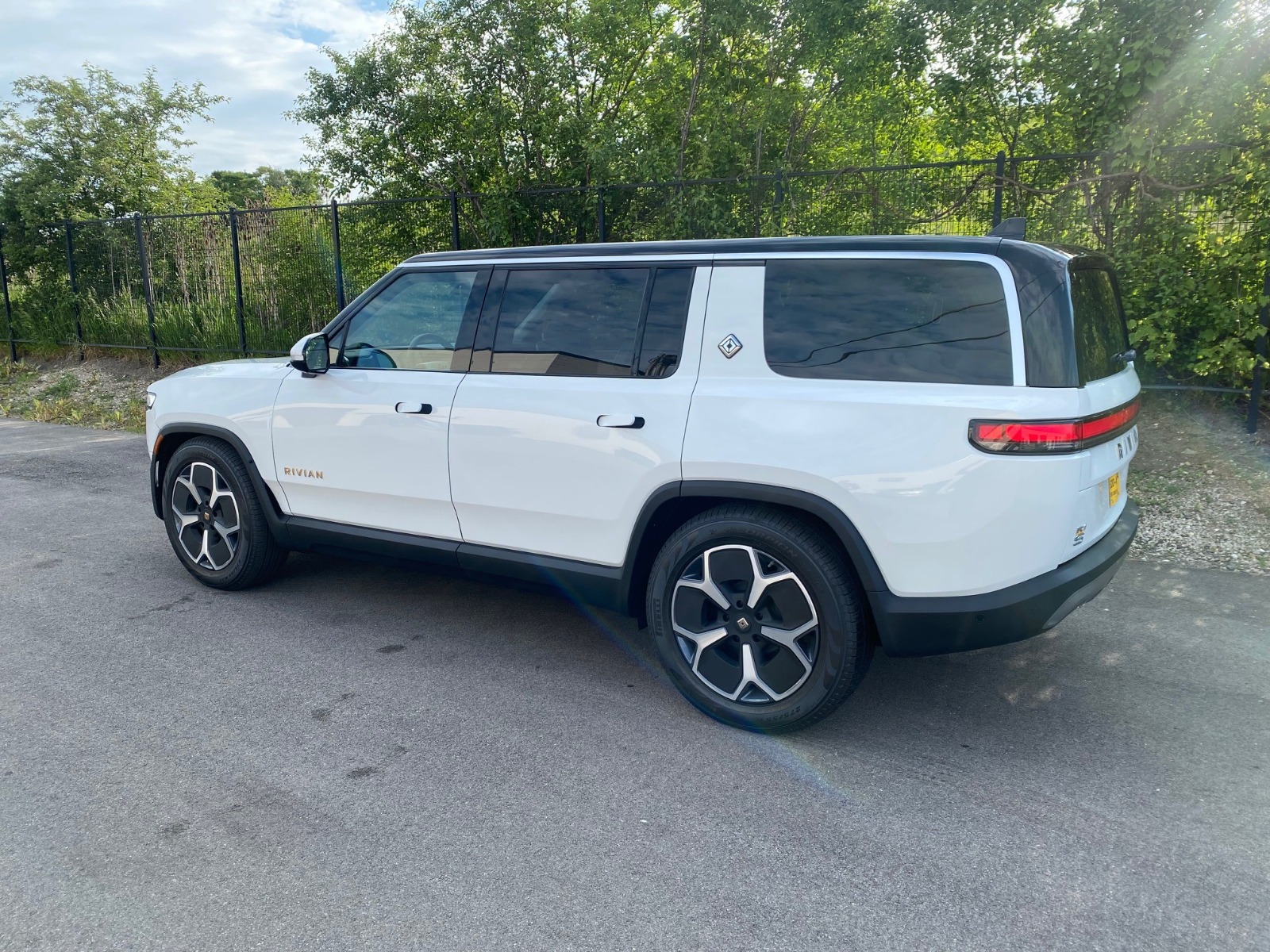 2023 Rivian R1S Adventure - Find My Electric