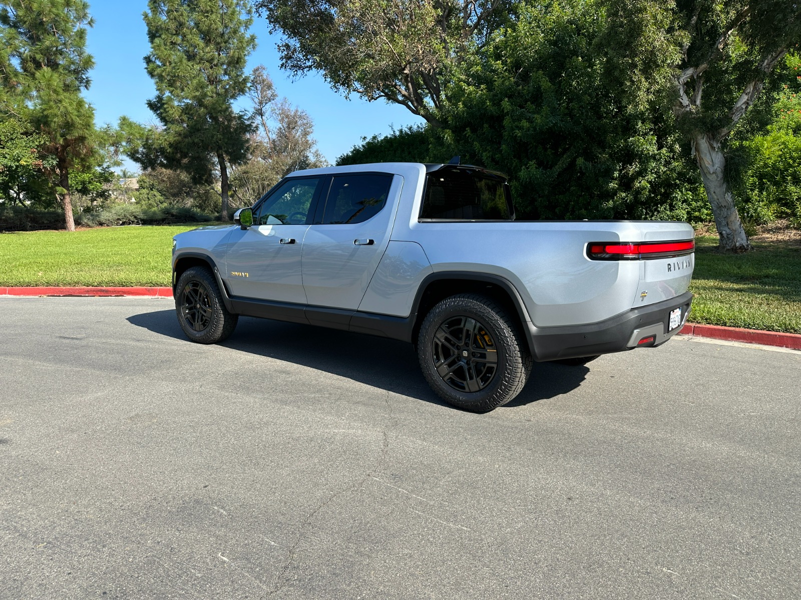 2023 Rivian R1T Adventure - Find My Electric